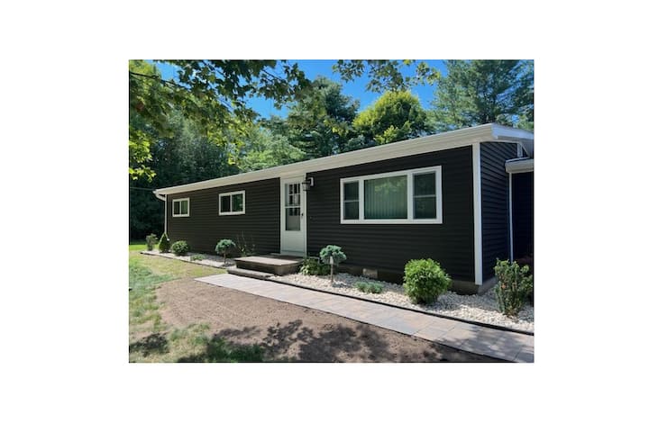 Indian River - Comfortable Home Near River & Lakes - Indian River, MI