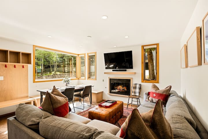 Alpine Bliss | Slopeside Townhome + Pool & Hot Tub - Snowmass Village, CO