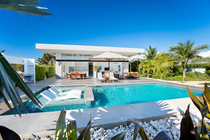 Private Villa W/pool Ideal Families/couples, Beach - Turks and Caicos Islands