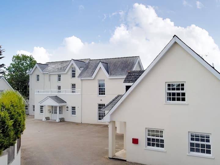 The Shell At The Hideaway - Tenby