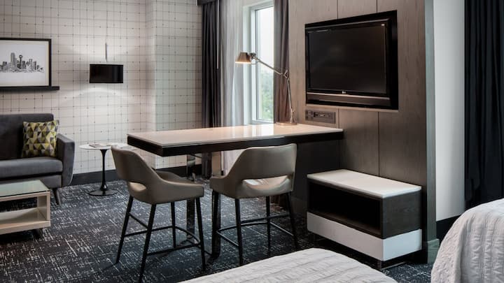 Junior Suite With Two Double Beds At Dallas Tx - Dallas