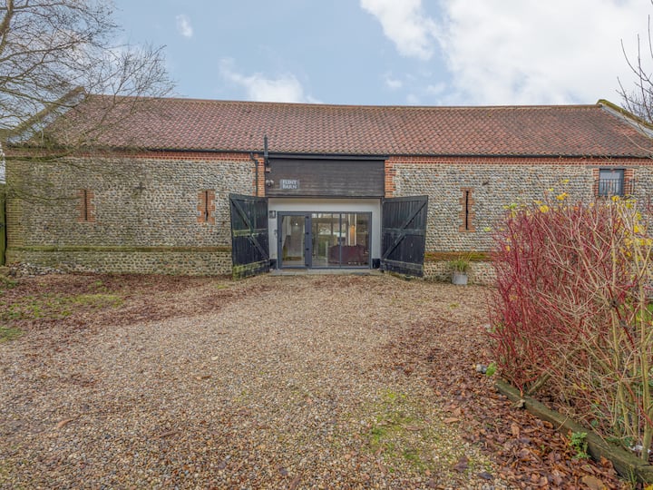 Flint Barn - Sheringham