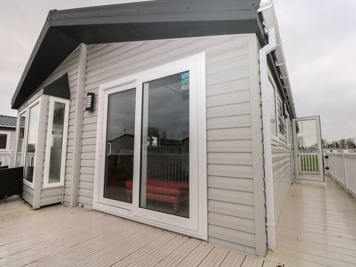 Lodge At Chichester Lakeside (3 Bed) - Selsey