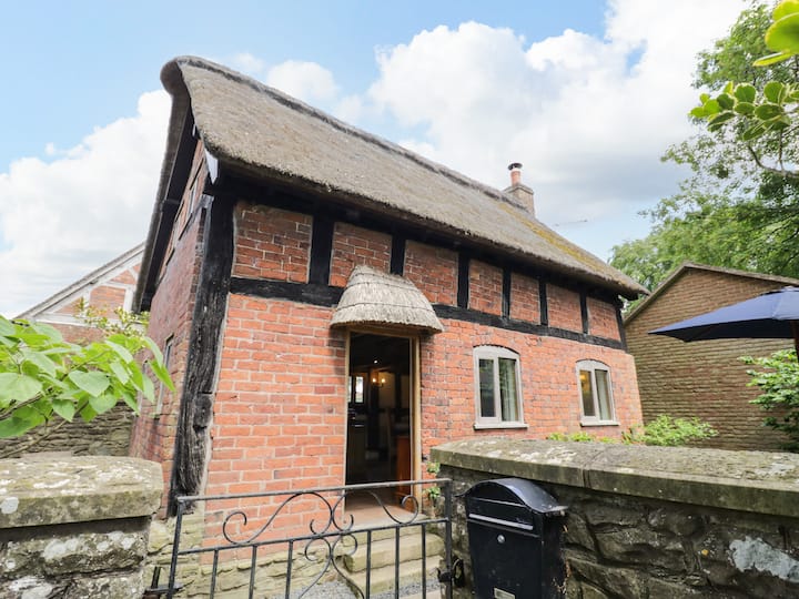 Manor Cottage - Church Stretton