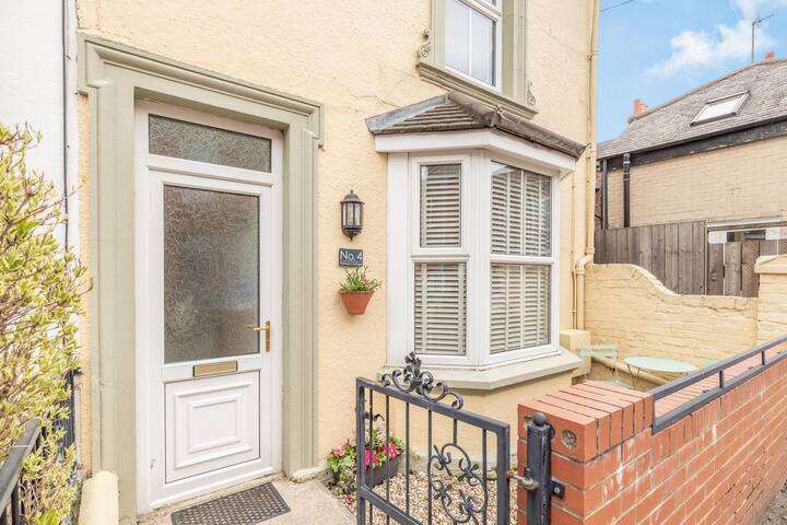 Postman's Cottage - Bridlington