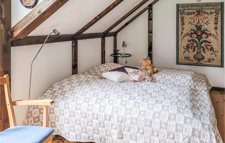 1 Bedroom Awesome Home In Fritsla - Kinna