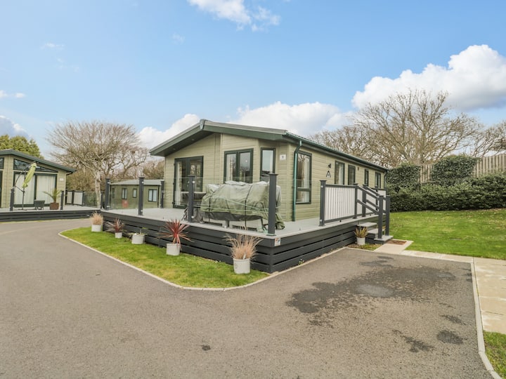 Gwydn Lodge - Lymington