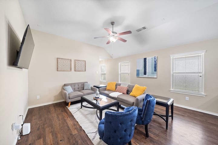 Cozy Getaway Nr Airport | Wifi | Bbq | Yard | Pet - Humble, TX