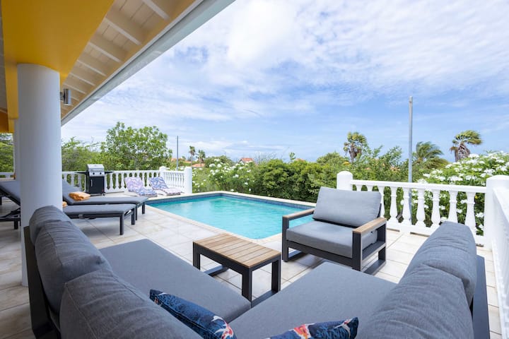 Tropical Paradise: Charming Villa At Coral Estate - Curaçao