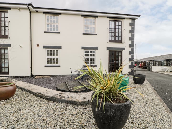 Whistle Stop Apartment - Porthmadog
