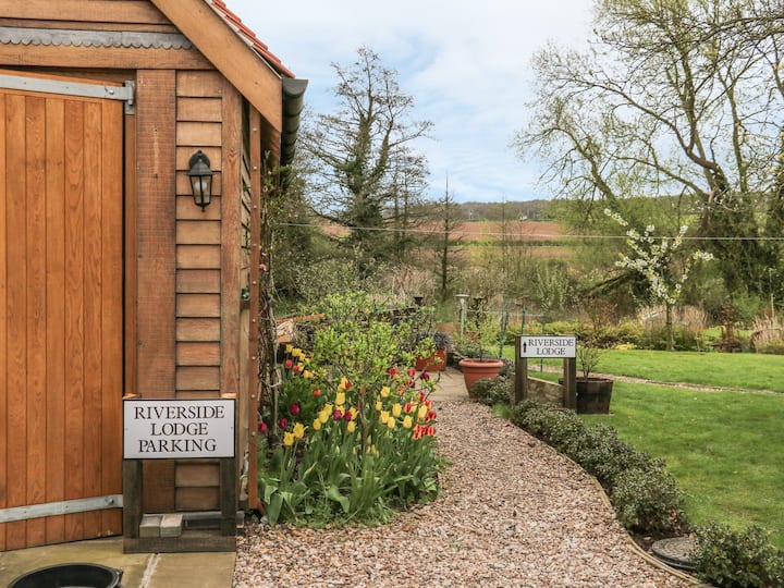 Riverside Lodge - Sherwood Forest