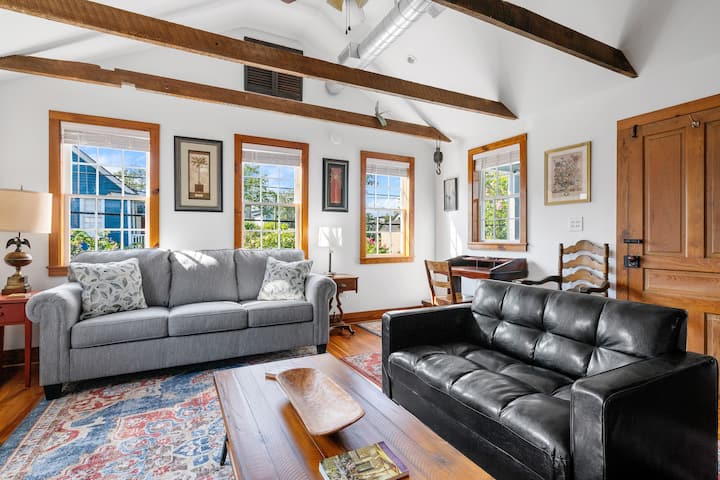 Casa Vieja-b: Sunny And Sleek 1br - Charleston, SC