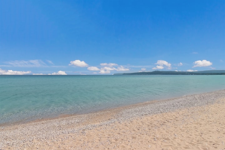 Island View - Beautiful Cottage On Lake Michigan - Glen Arbor, MI