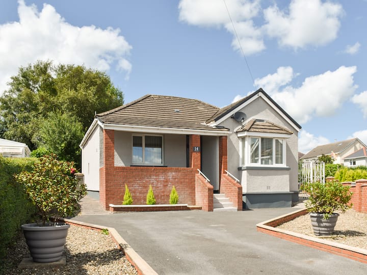 Waun Bungalow - Llanelli