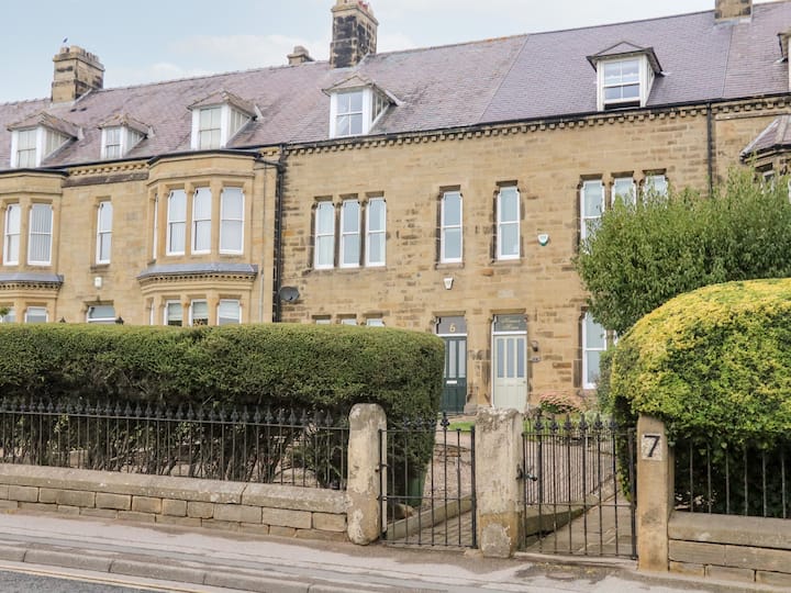 Heanor House - Leyburn