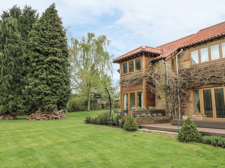 Pond View - Sherwood Forest