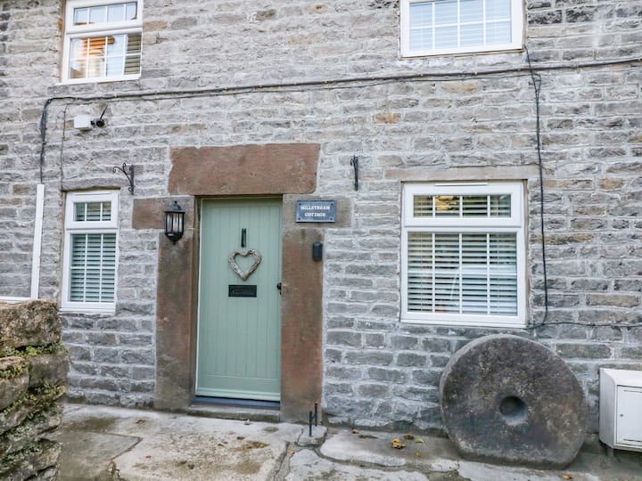 Millstream Cottage - 캐슬턴