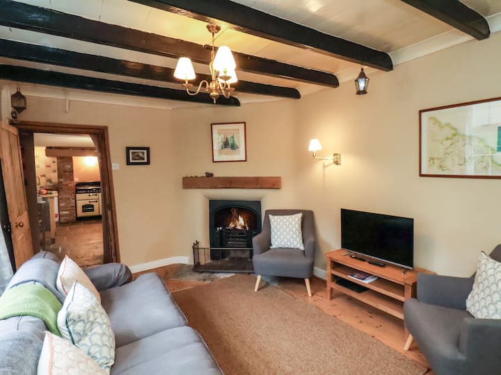 Storm Cottage - Whitby
