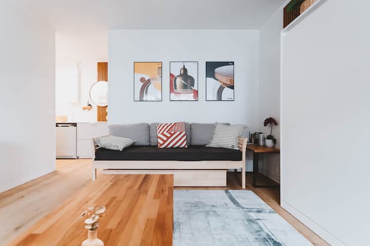 Spacious 2 Bedroom Condo In Design District - 70m2 - 헬싱키