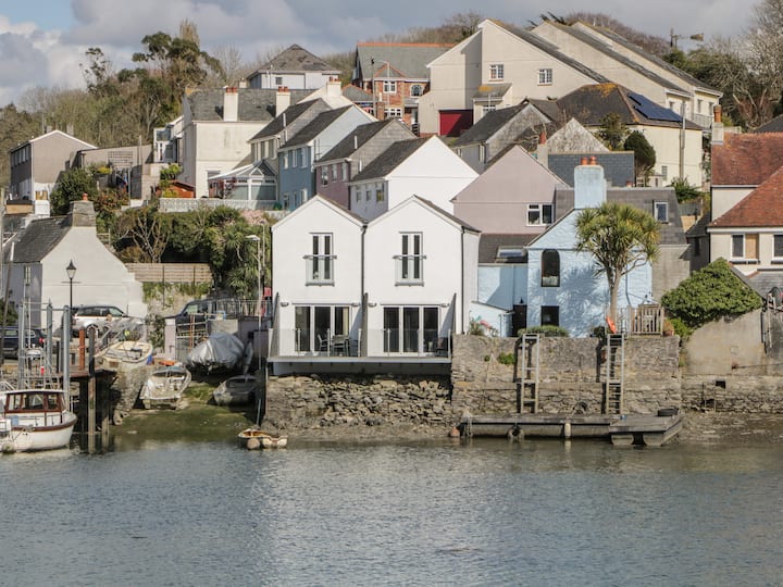 Oak Cottage - Plymouth