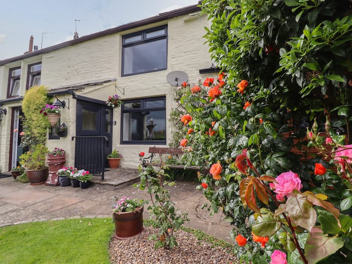 Sarah's Cottage - Keighley