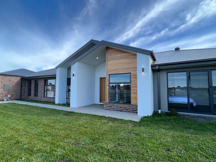 Relaxation On Rodondo - Inverloch