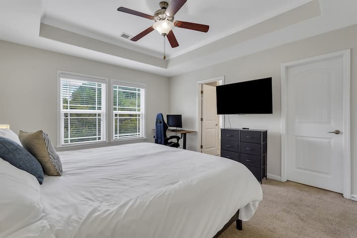 Cozy Professional Townhouse - Pooler, GA