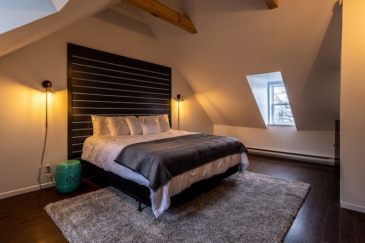 The Bannerman Park Loft, Private Parking, King Bed - 聖約翰
