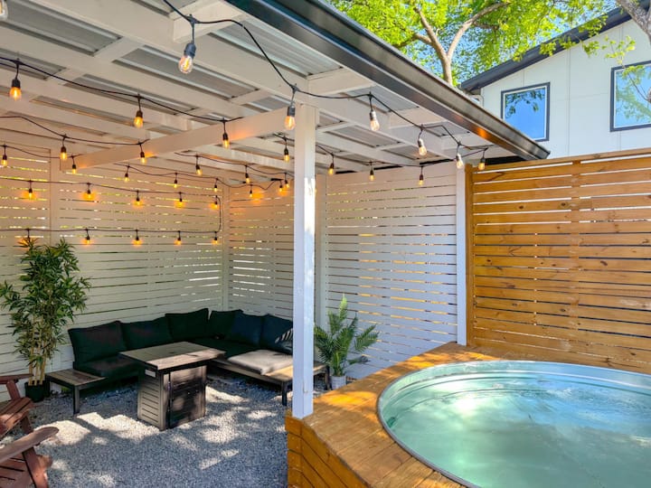 Backyard Oasis W/pool, Walkable, 5 Min To Dtwn - Austin, TX