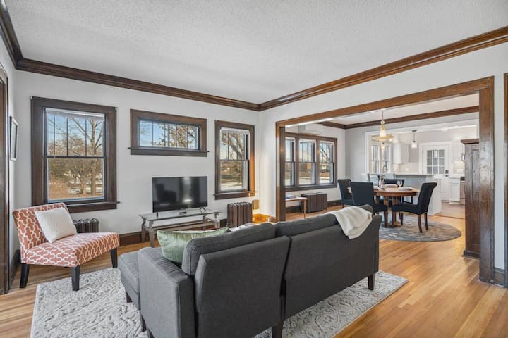Garden Apt In Majestic Mpls Duplex - Minneapolis, MN