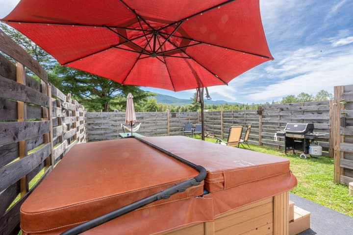 Peaceful Cabin Getaway Hot Tub & Mountain Views #5 - Bretton Woods, NH
