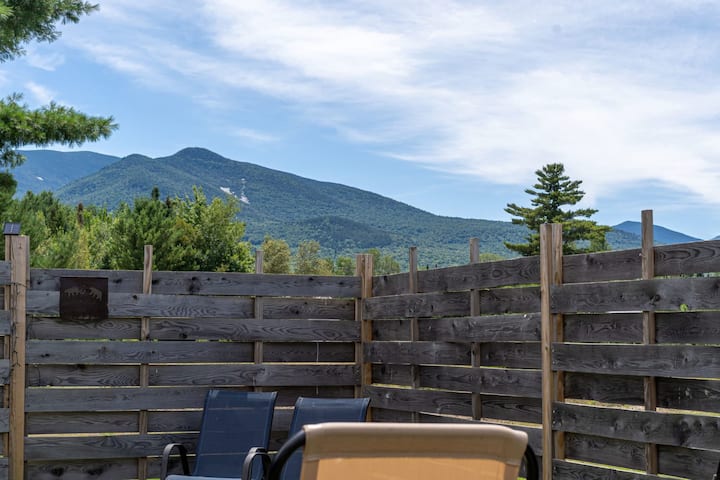 Cozy Cabin Getaway: Hot Tub & Mountain Views #5 - Bethlehem, NH