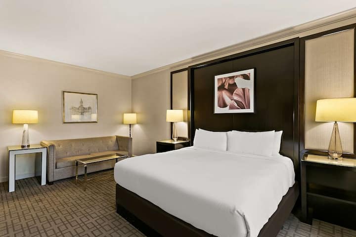 Look No More! Pet-friendly, W/ Pool - Baltimore, MD