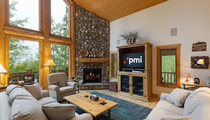 Peaceful Forest Getaway With Stunning Views - Breckenridge, CO
