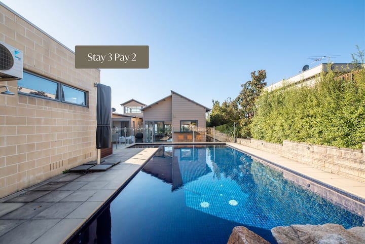 Rockleigh Bay Gas Heated Spa And Solar Heated Pool - Mornington