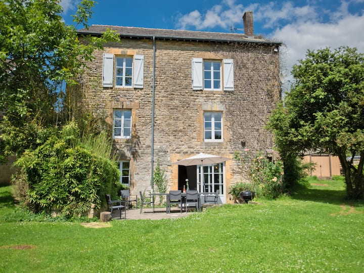 Maison De Famille Dans Les Ardennes Françaises - Charleville-Mézières