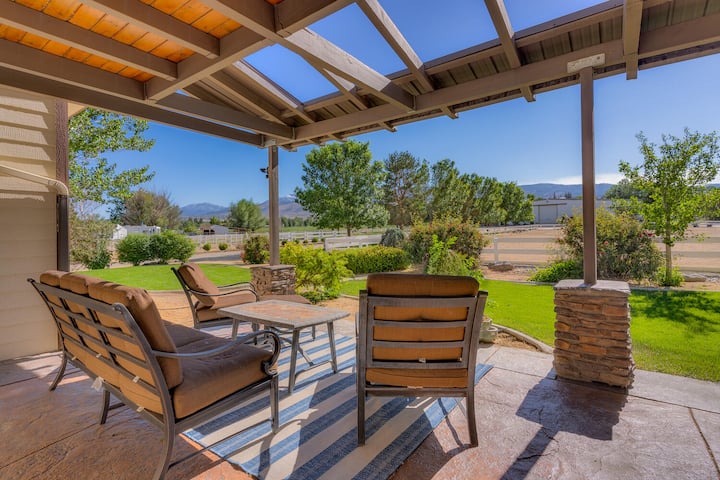 @ Marbella Lane - Eccentric 4br Modern Ranch Home - リノ, NV