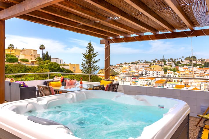 Casa Ayla - 2 Bedrooms, Jacuzzi, Sea Views & Close - Carvoeiro