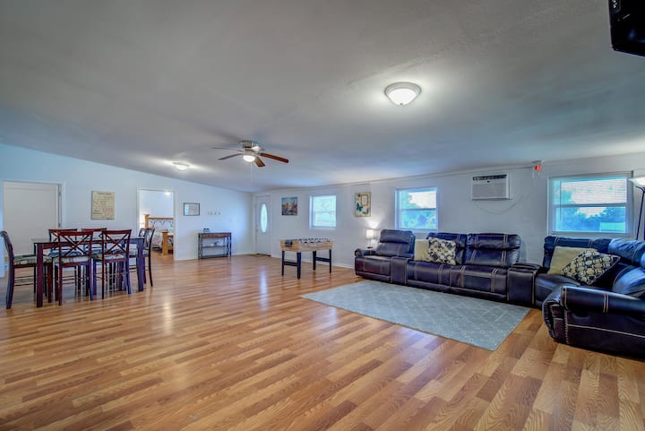 Lake Hills - Point, TX