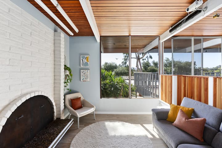 Mid-century Masterpiece Tree House, Pool & Spa - 에스콘디도