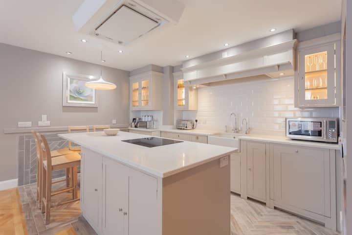 Alfred Street - Large 4-bed Ensuite Apt - Belfast