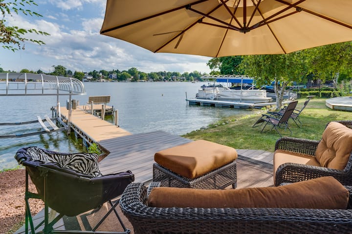 Okauchee Lake Vacation Rental W/ Boat Dock! - Oconomowoc, WI