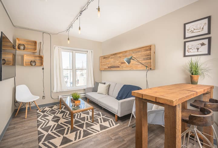 203 - Downtown 1 Bedroom Apartment - Appleton, WI