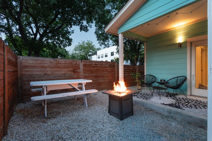 Upstay Entertainment Hub W Games & Outdoor Firepit - Austin