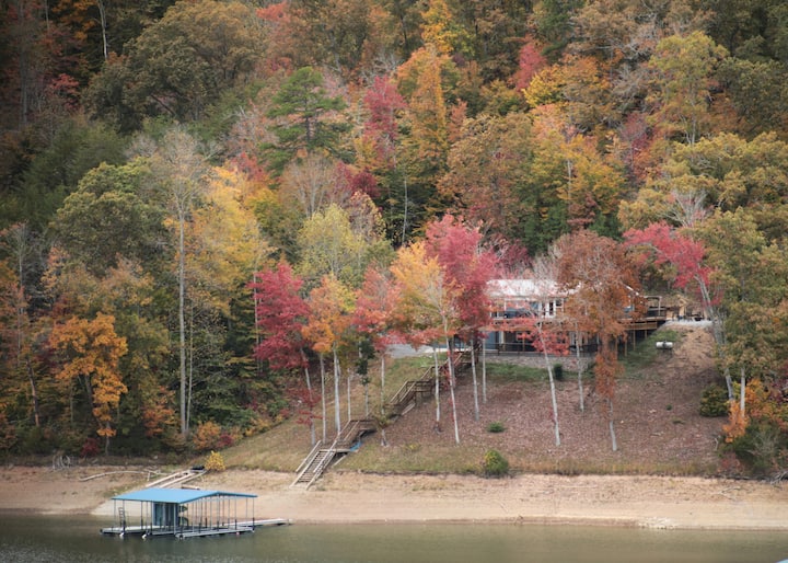 Norris Lakefront Paradise Private Dock & Firepit - New Tazewell, TN