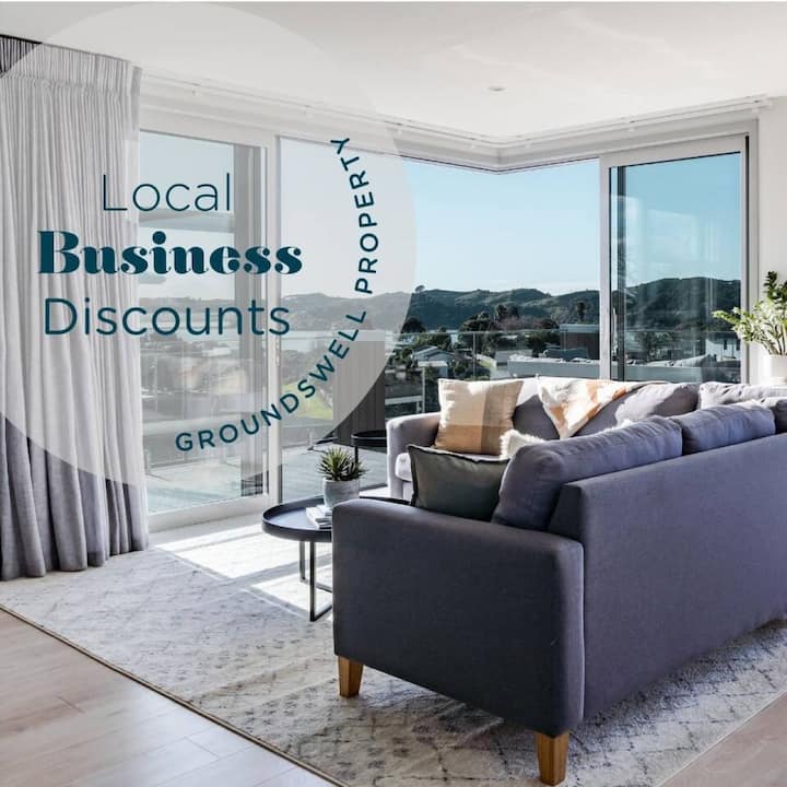 Hillside Haven - House & Unit • 16+ Guests • Spa - Raglan