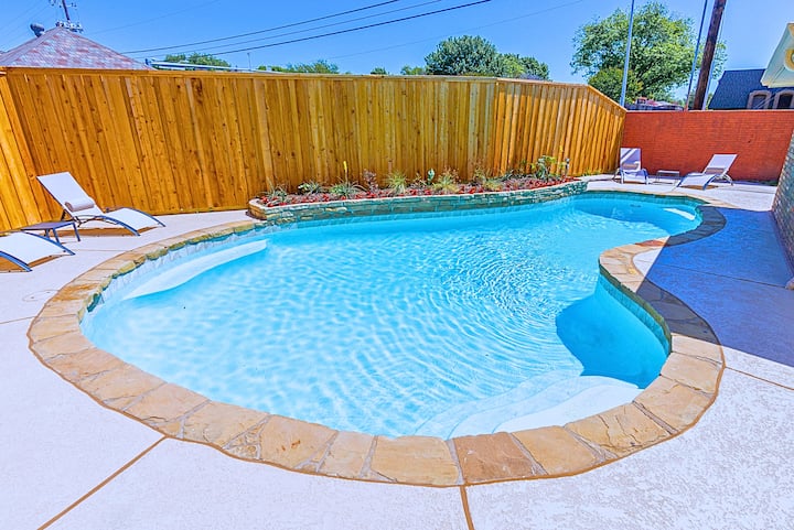 Luxury Plano Home W/ Private Pool | Near Legacy - プレイノ, TX