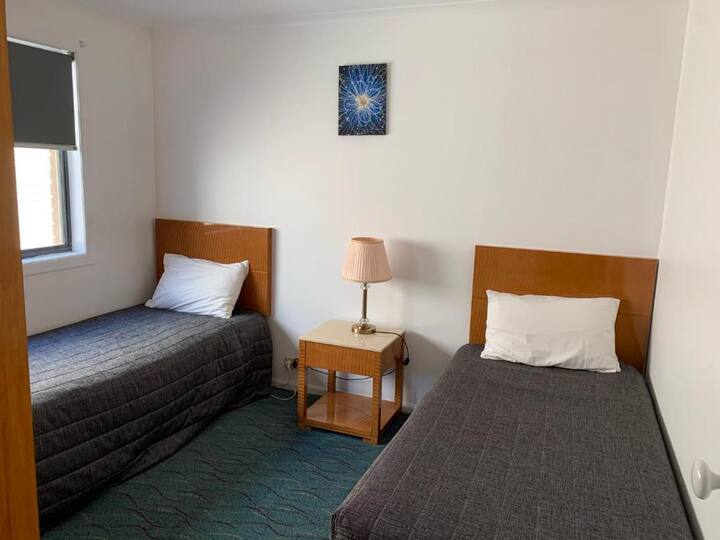 3 Bedroom Unit - Swaggers Motor Inn Yass - Yass