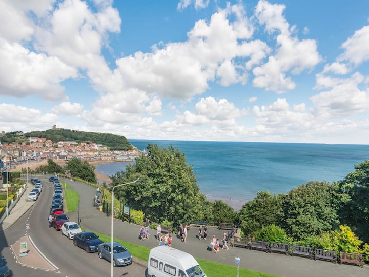 Sea View At The Oaklands - Scarborough