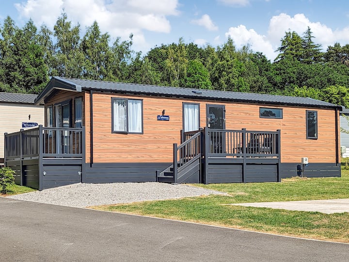 Stonewood Country Lodge - Tarporley
